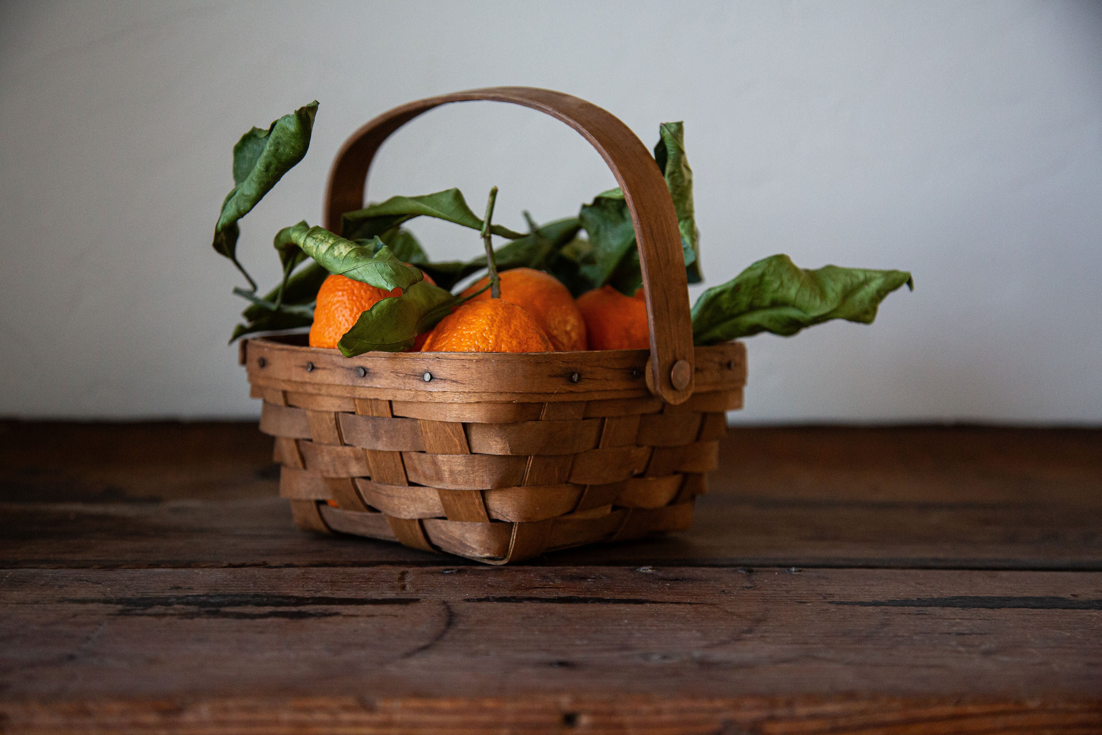 Medium Vintage Wooden Basket – Farmhouse Provisions